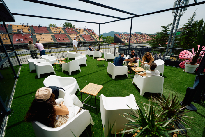VIP Panorama Village - Gold Zugang (Sonntag) | 2026 F1 Spanisches GP ...